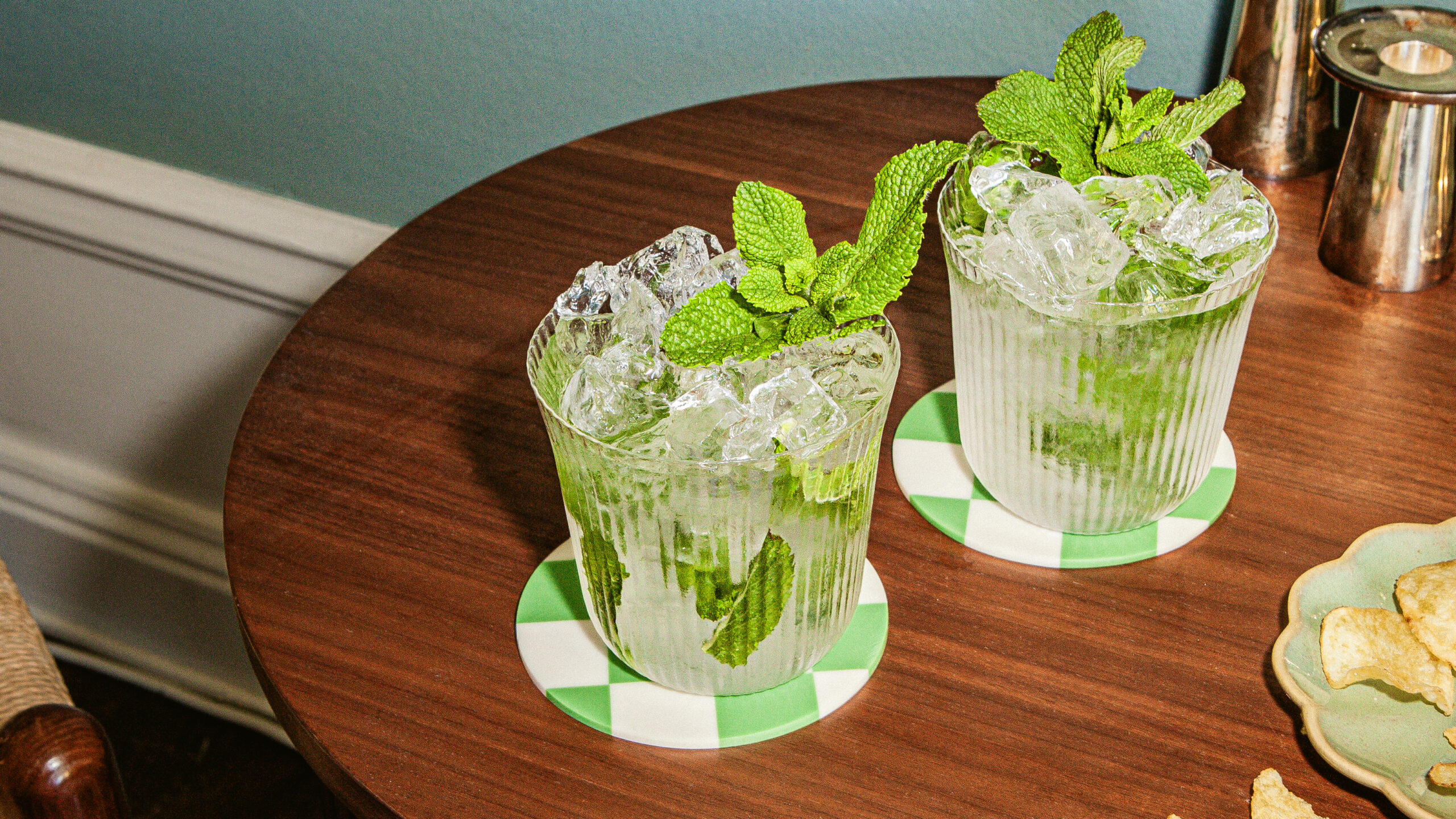 Mint Julep Cocktail: The Southern Classic of Bourbon, Mint, and Sweetness